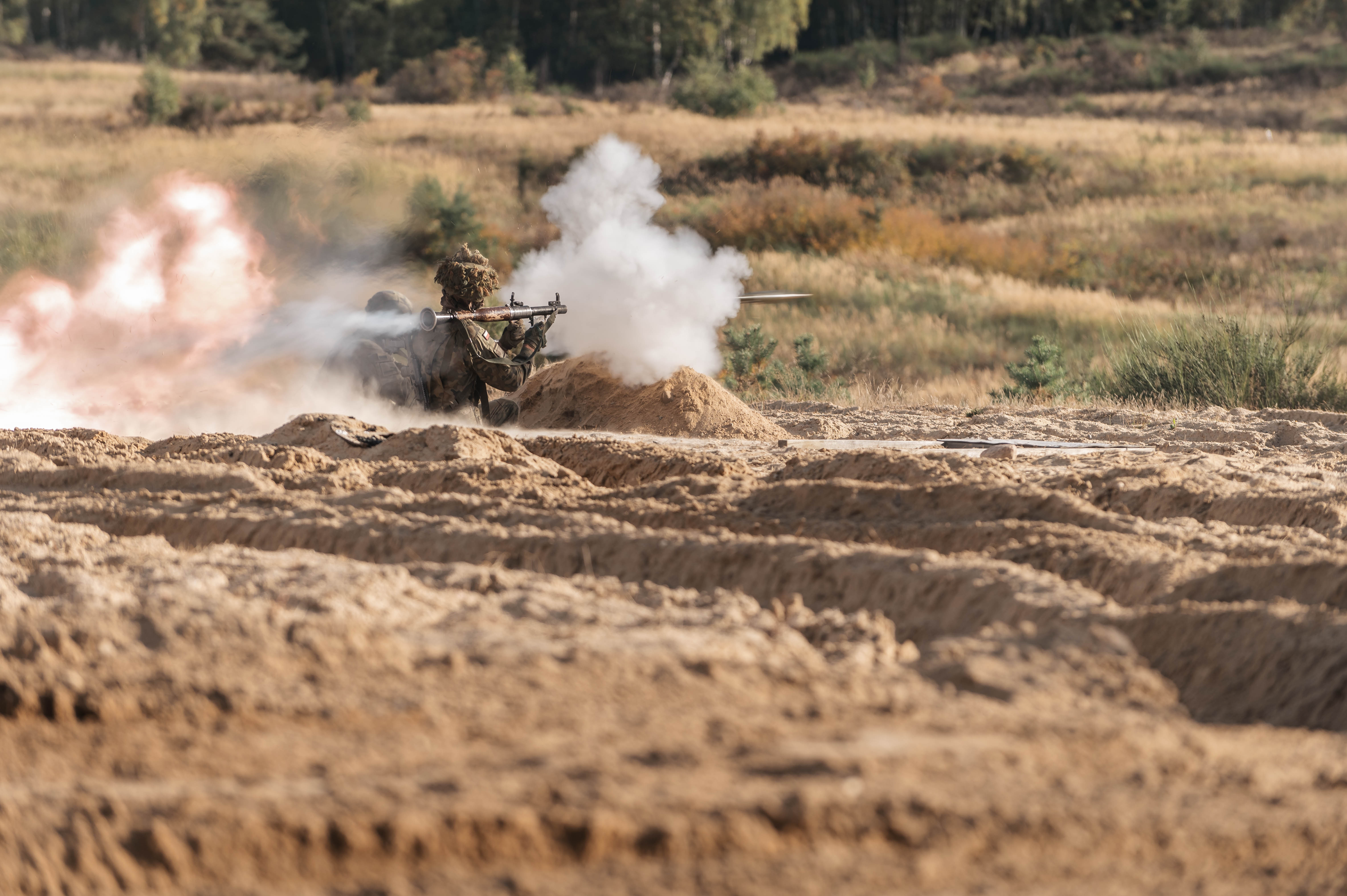 LENS! | 04 | Defensiekrant