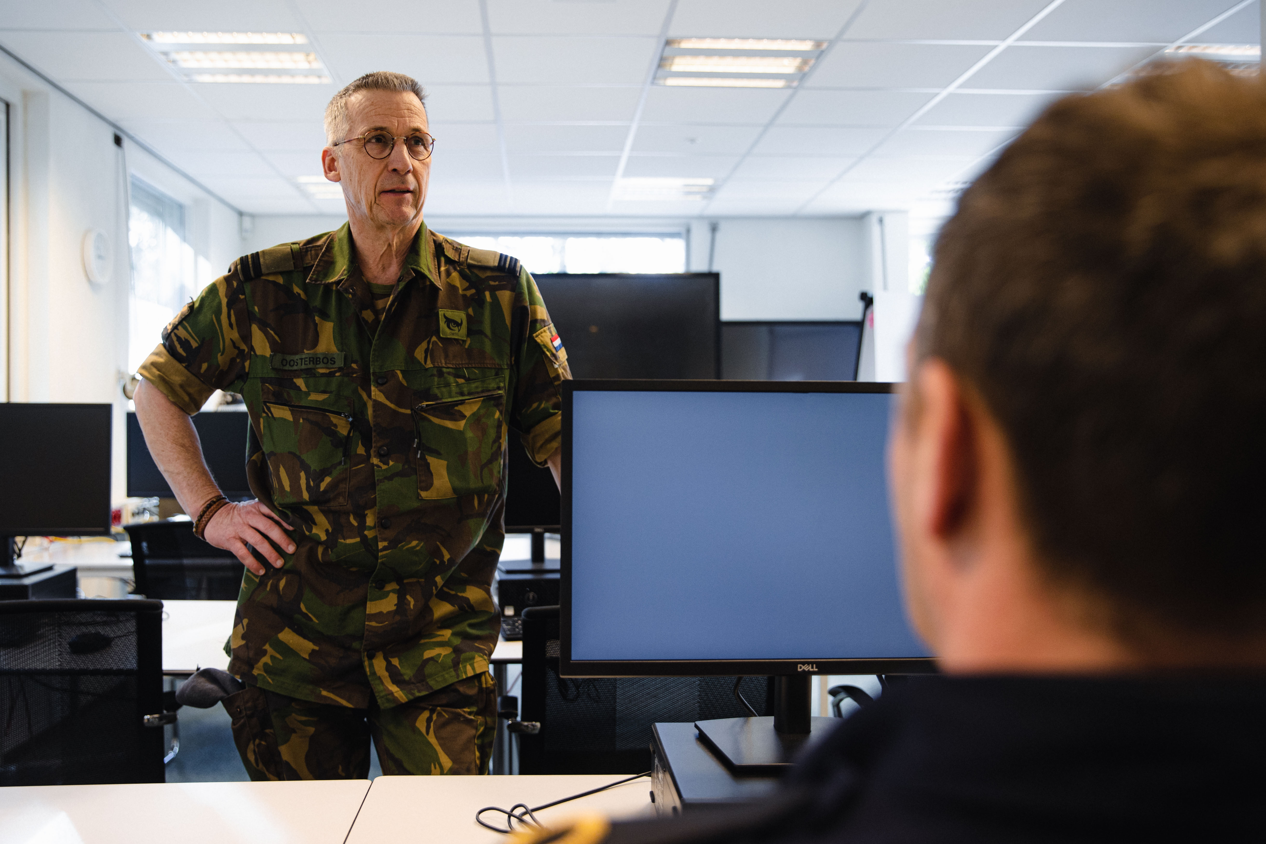 Eerste lichting Cyber Technische Opleiding zwaait af | 03 | Defensiekrant