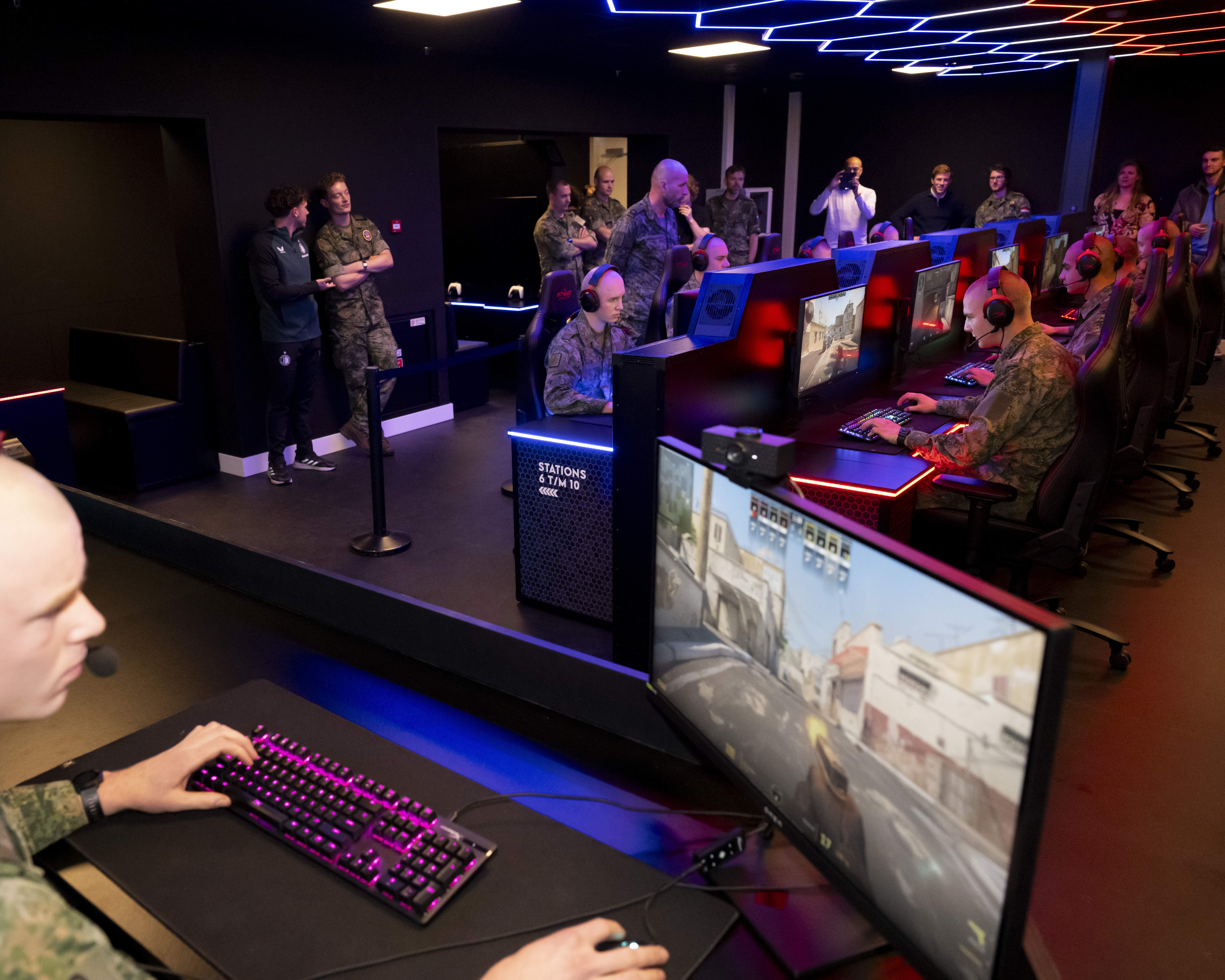 Gameroom op marinierskazerne | 01 | Defensiekrant