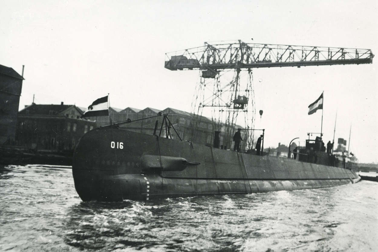 Waarheid O 16 boven water | 11 | Alle Hens