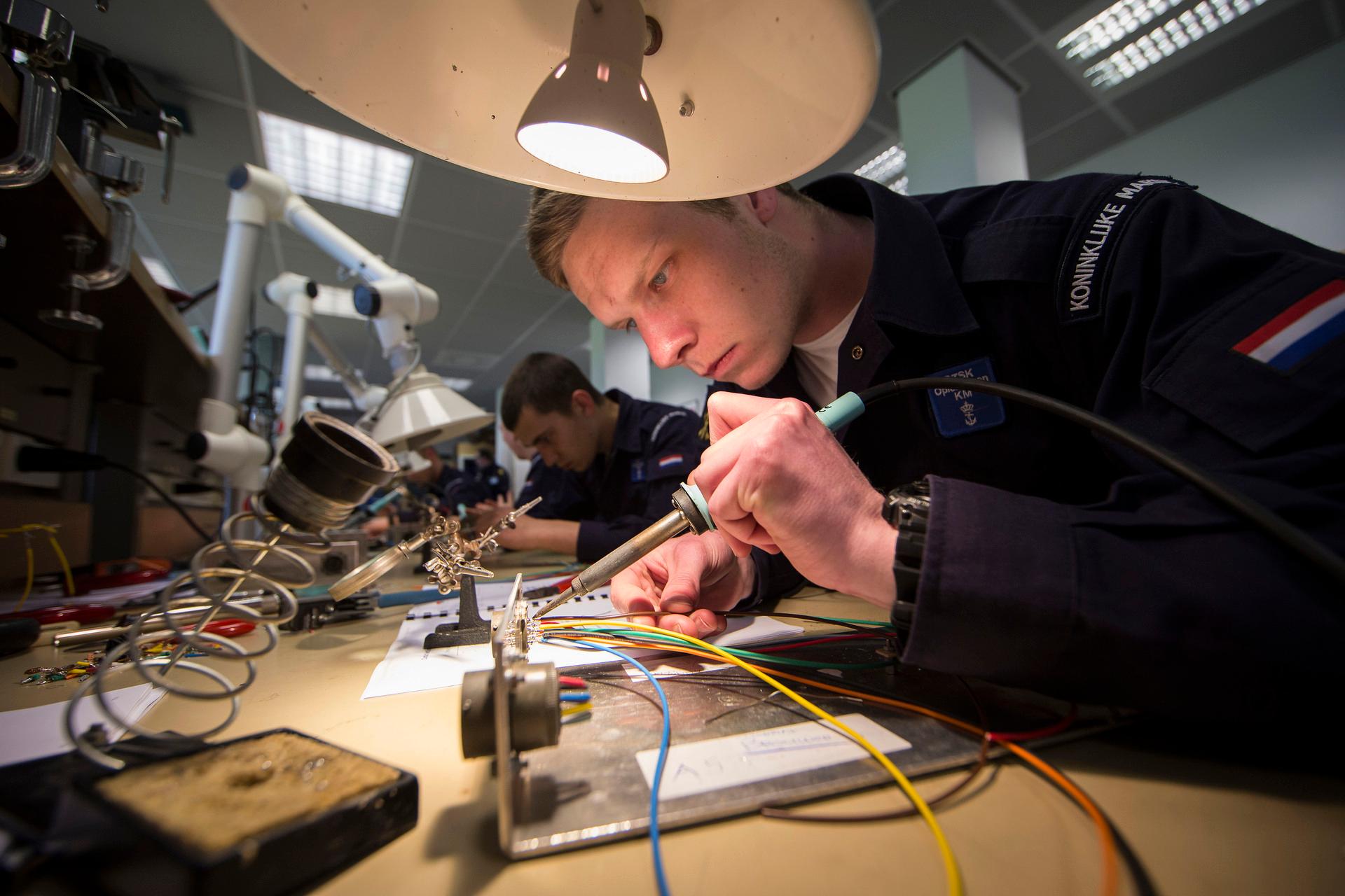 ‘Praktijk is beste leerschool’ | 06 | Alle Hens