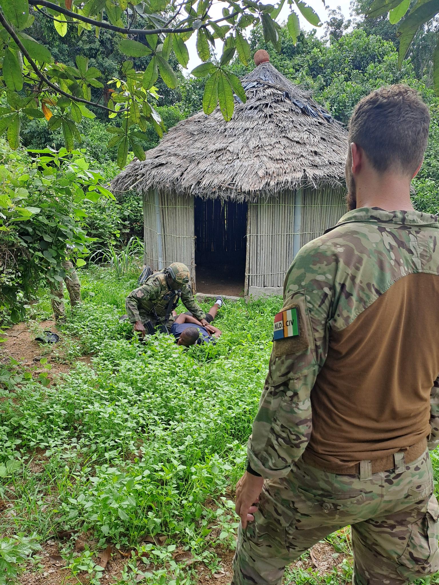 Commando’s geven Ivorianen les in terrorismebestrijding | 06 | Landmacht