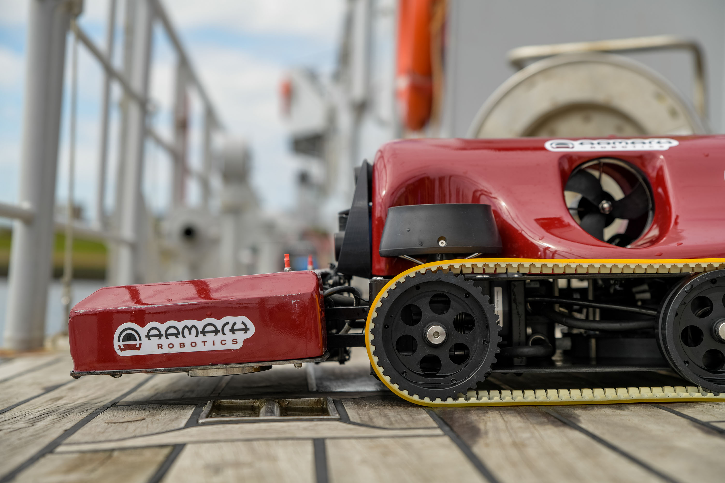 Autonome robot reinigt scheepsromp | Materieelgezien