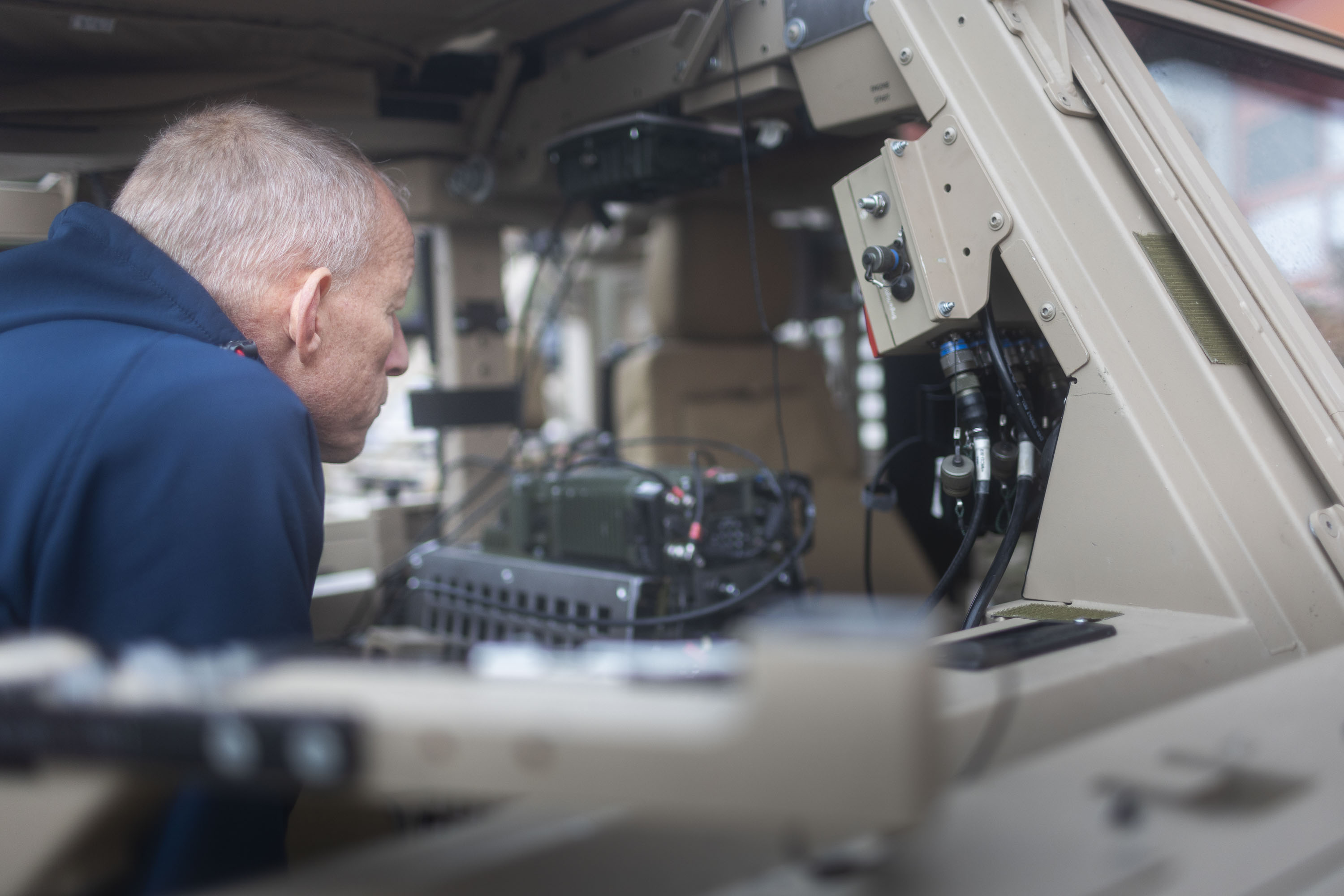 Nieuwe communicatiemiddelen voor speciale eenheden | Materieelgezien