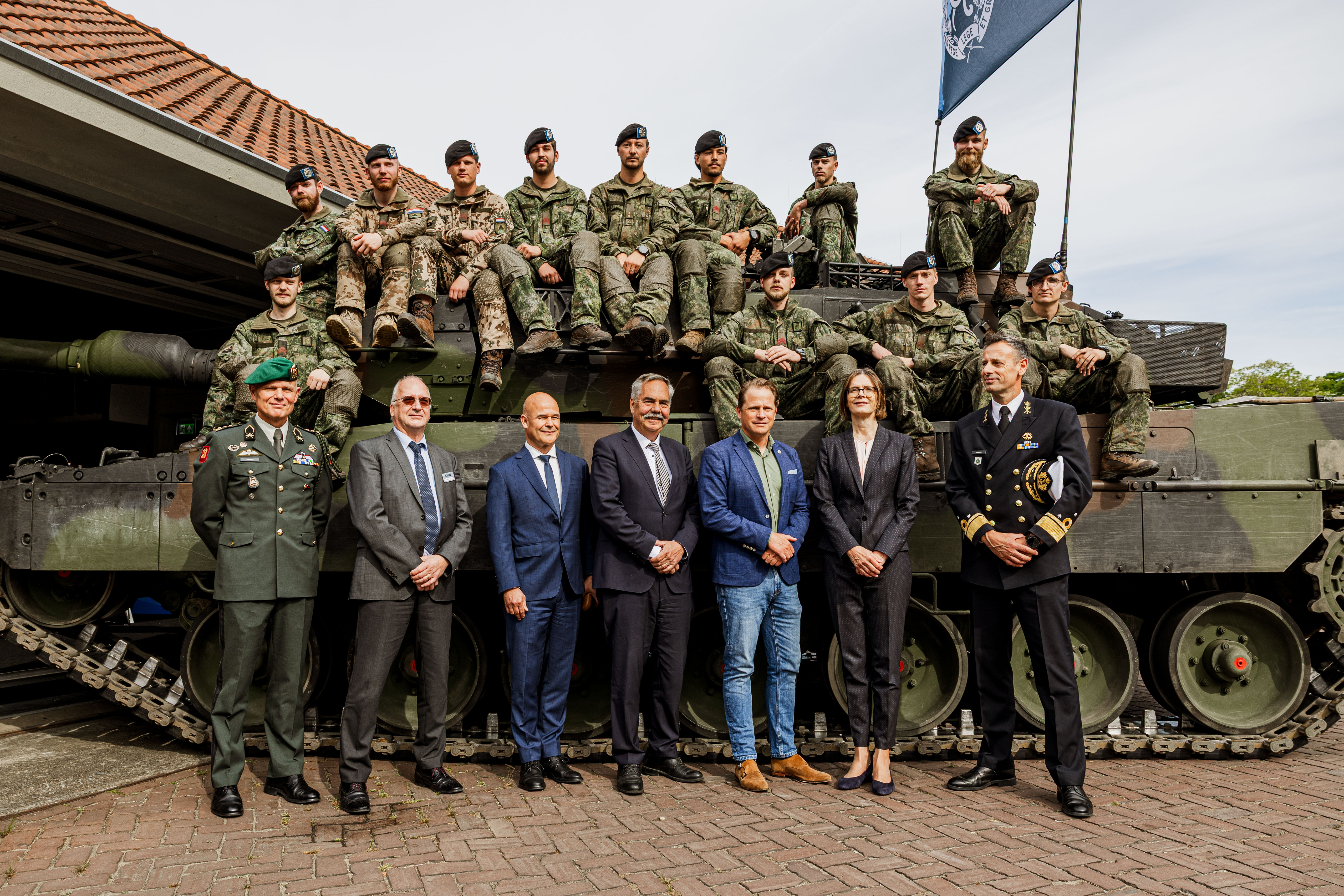 Superieure vuurkracht en betere bescherming | 02 | Materieelgezien