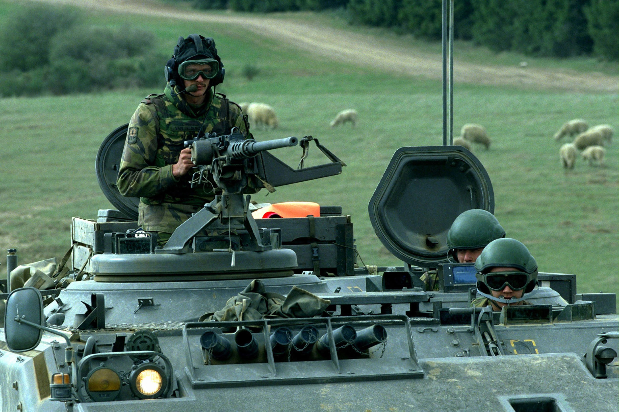 Materieel van toen: YPR-765 | 04 | Materieelgezien