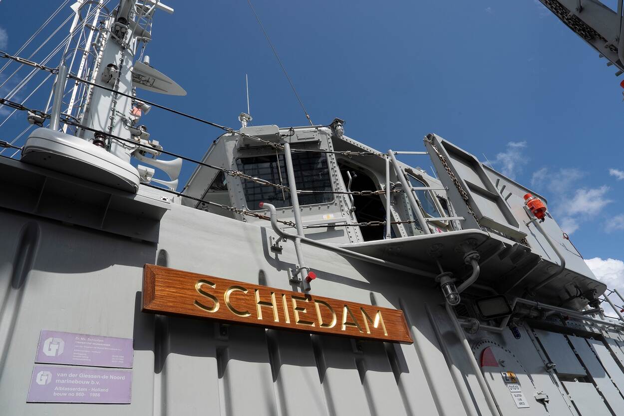 Zoon stapt bij Mijnendienst in moeders voetsporen | 10 | Alle Hens